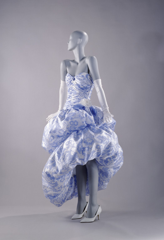 Evening dress | Sassoon, David | V&A Search the Collections