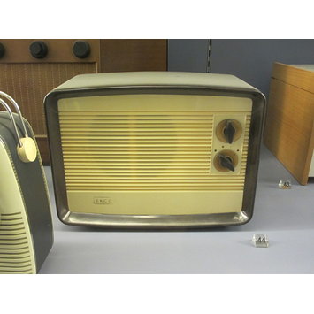 EKCO U195 | E. K. Cole Ltd | V&A Search the Collections